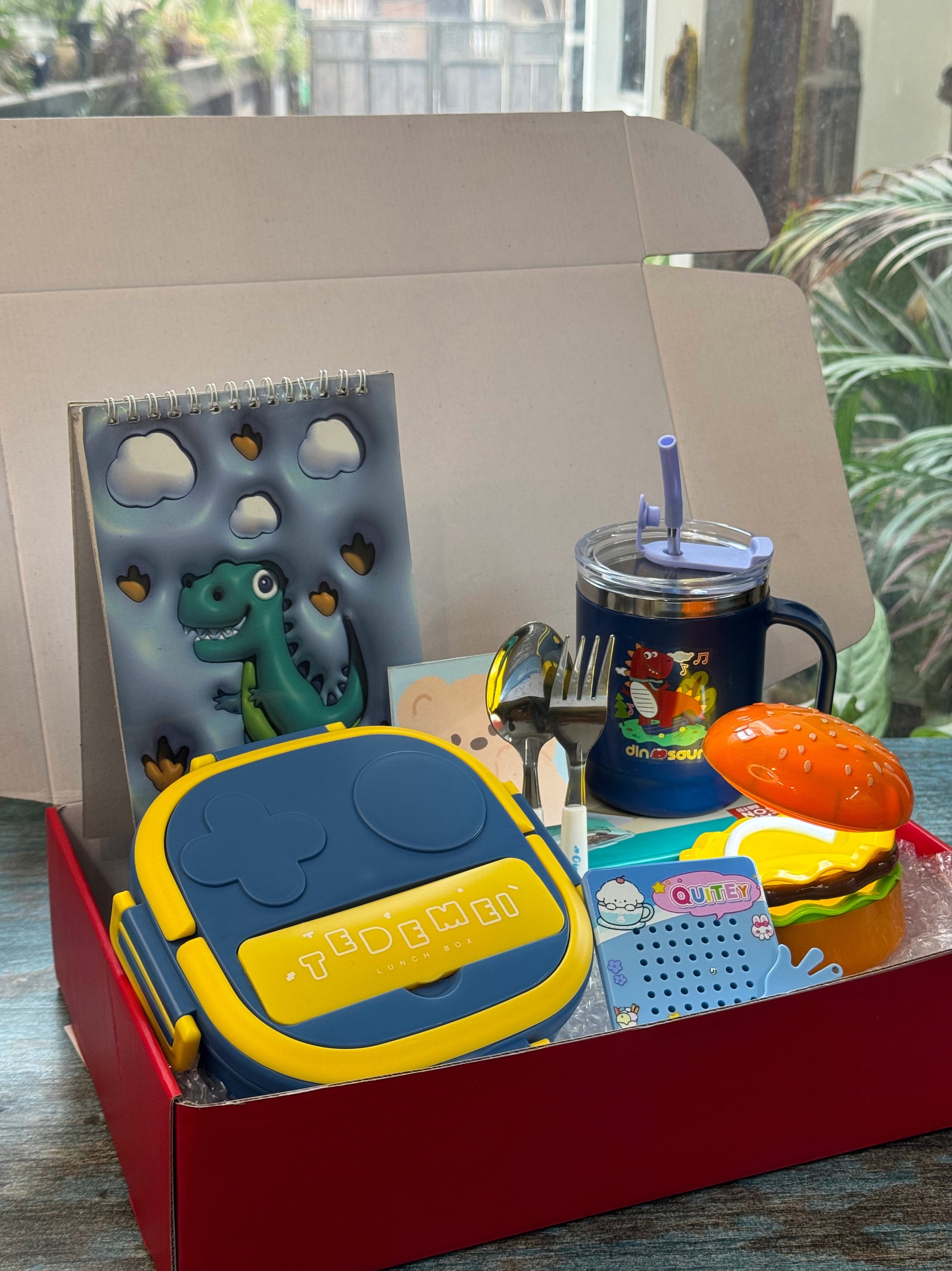 Smiles & Bites Kids Hamper – CATFATINDIA